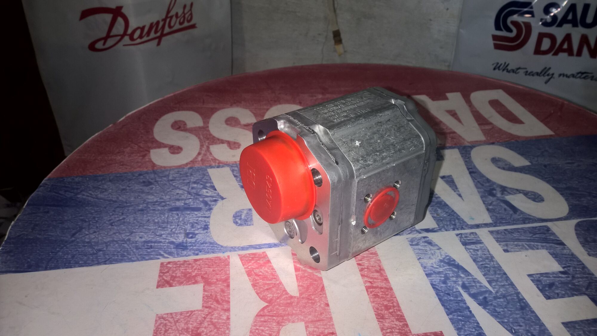 Насос НШ SNP2/8 D FR03..._. 111.20.078.00 SNP2NN/8,0RN03CAP3B7B5NNNN ...