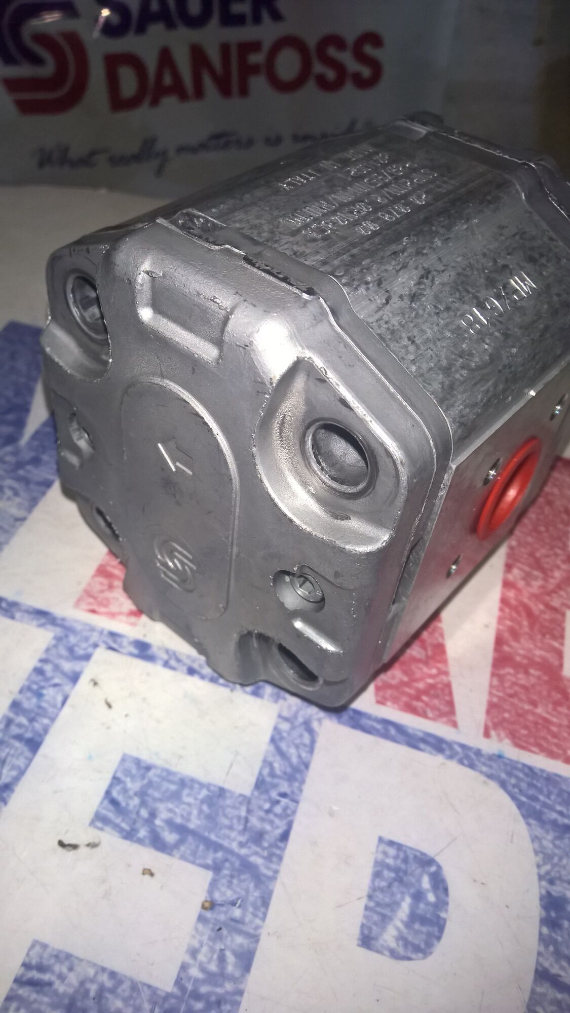 Насос НШ SNP2/8 D FR03..._. 111.20.078.00 SNP2NN/8,0RN03CAP3B7B5NNNN ...