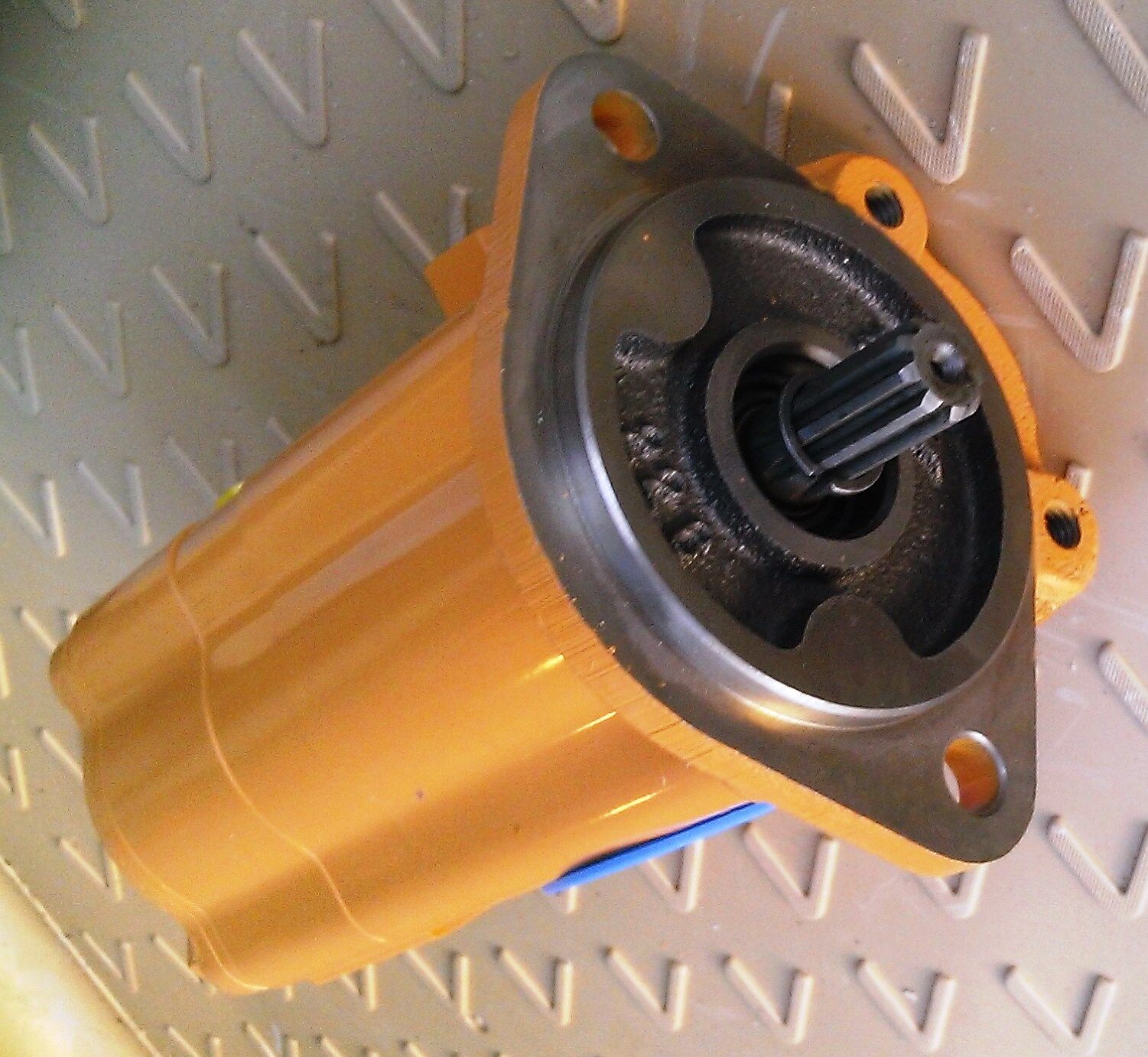 Насос шестеренный C20.5/8.3L GEAR PUMP 34925 Наличие! Turolla Danfoss ...