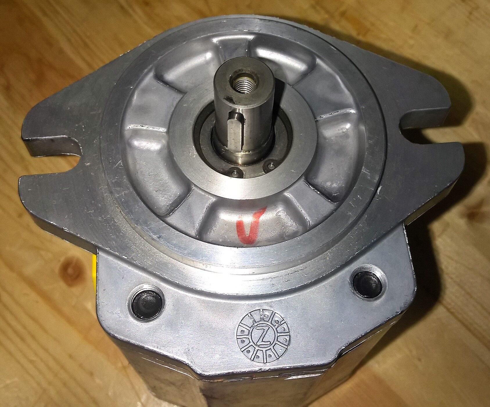 Мотор Шестеренный SNM2/25 CI06 LFU1. 121.20.050.00 SNM2NN ...